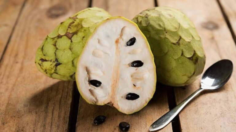 6 Strong Reasons why Custard Apples are the Best Wintertime Superfood